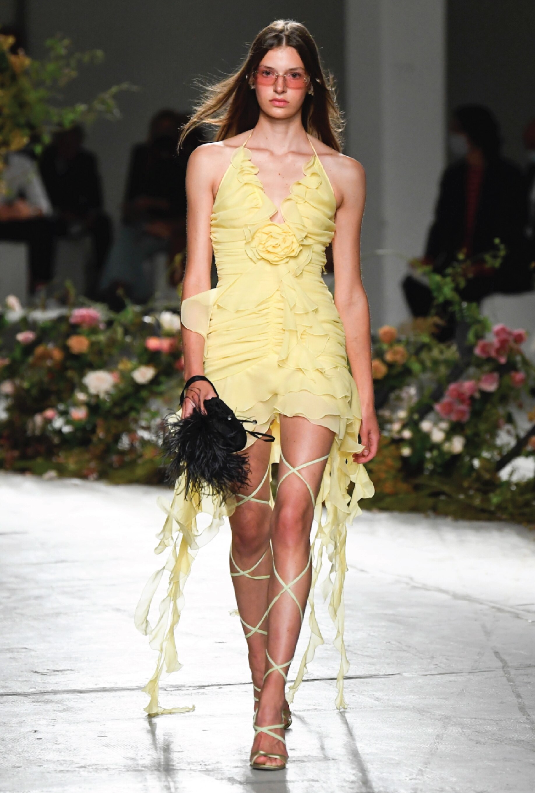 Y2K Fashion Fever in India: A Fusion of Heritage and Glam